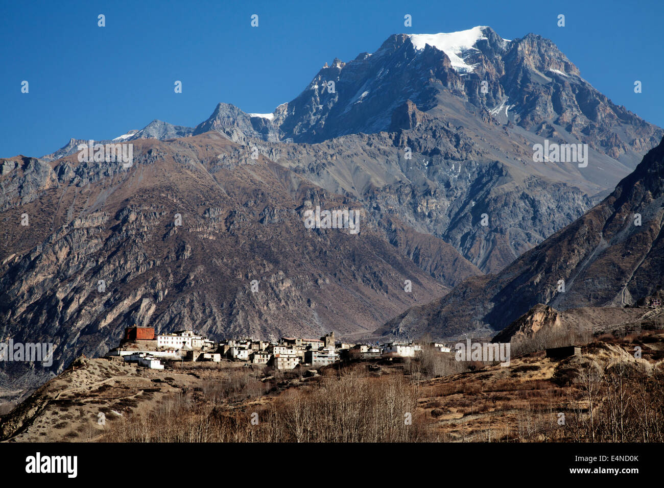 Jharkot Village on the Kagbeni to Muktinath Trek, Annapurna Circuit ...