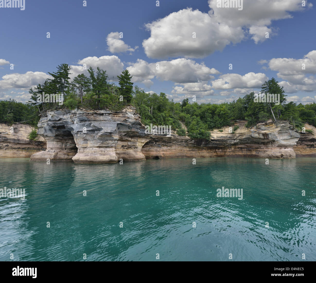 Pictured rocks national lakeshore hi-res stock photography and images ...