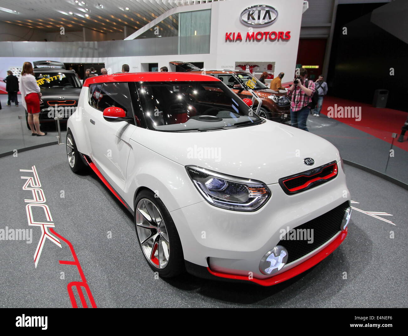White and red Kia Track'ster concept Stock Photo - Alamy