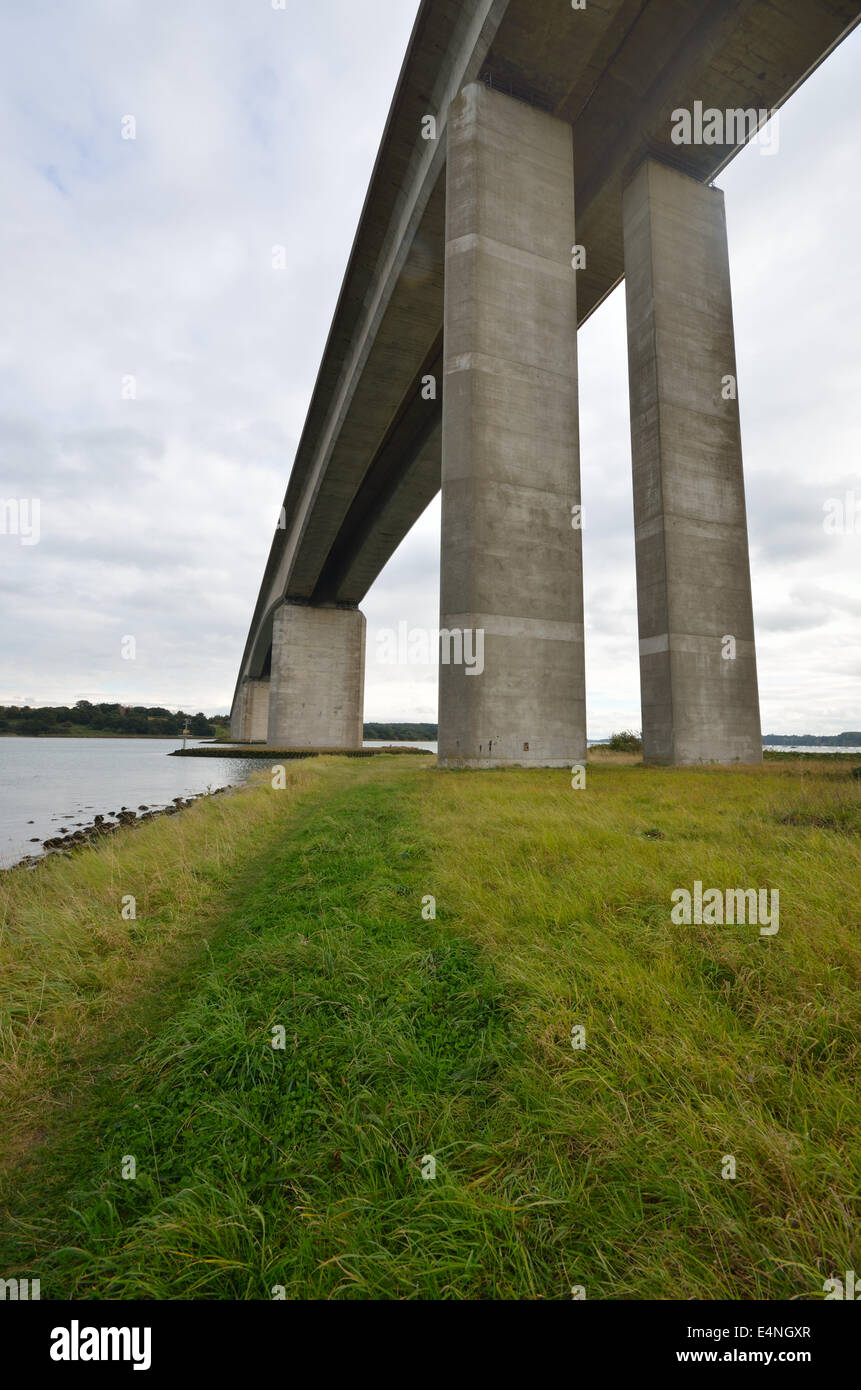 Orwell Bridge with grass Stock Photo - Alamy