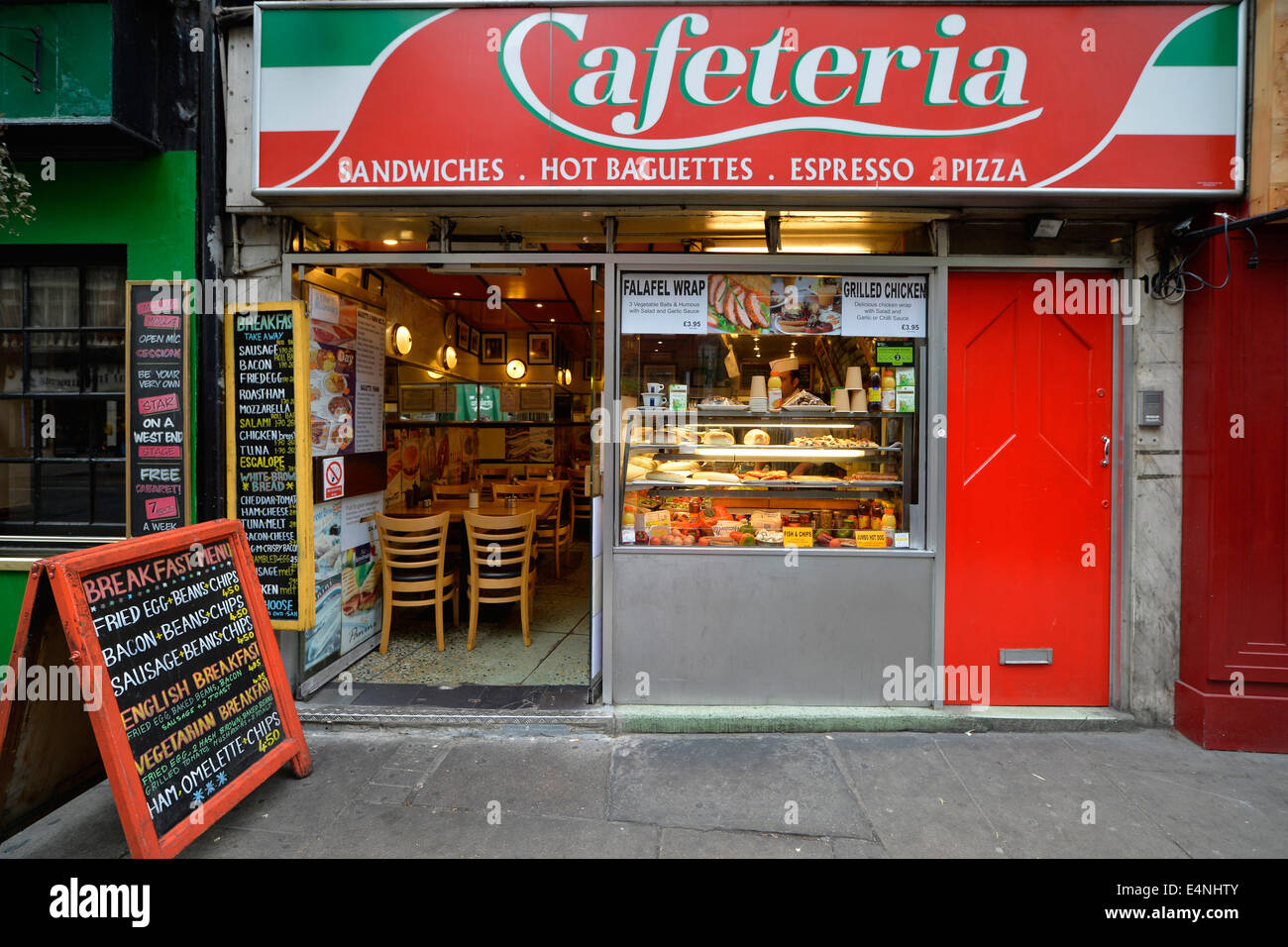 typischer Schnellimbiss, Soho, London, England, Großbritannien Stock ...