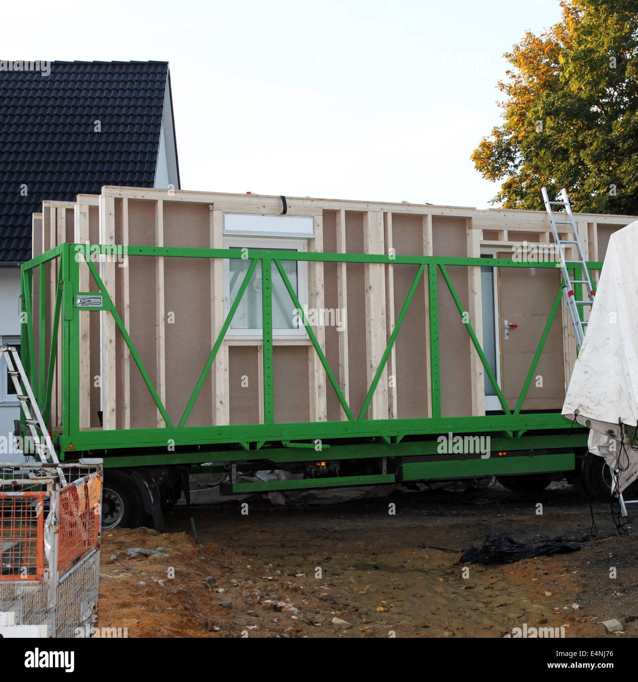 Walls of a new build timber house Stock Photo - Alamy