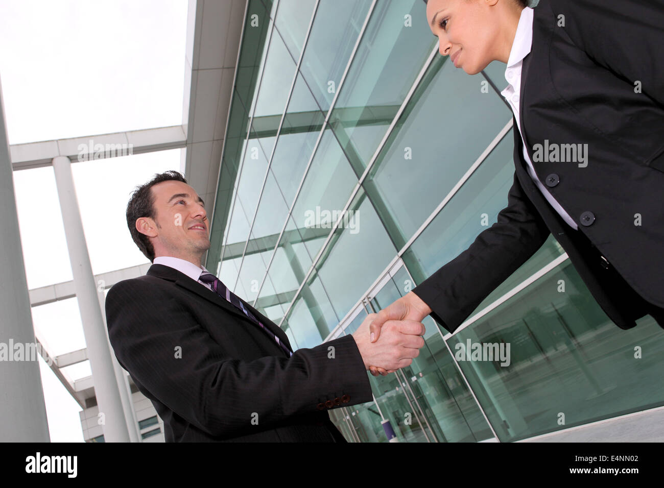 business people shaking hands Stock Photo - Alamy