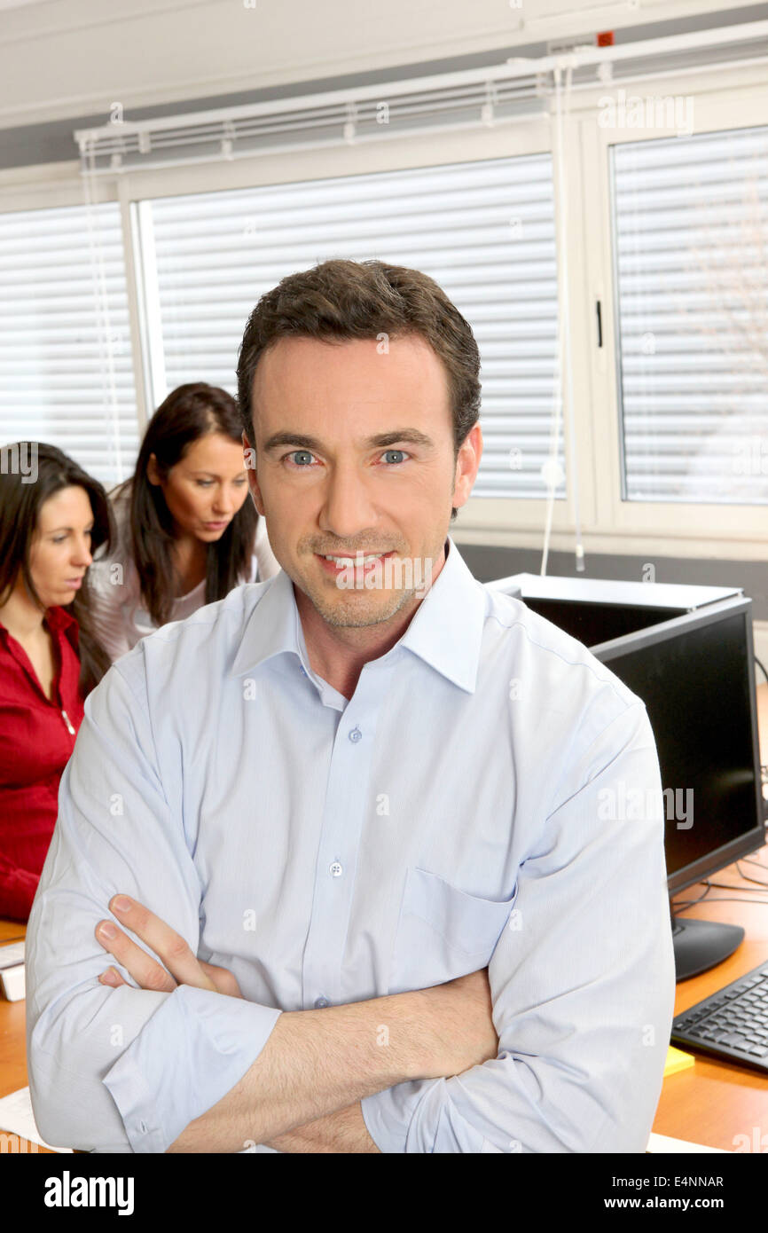 Group running office hi-res stock photography and images - Alamy