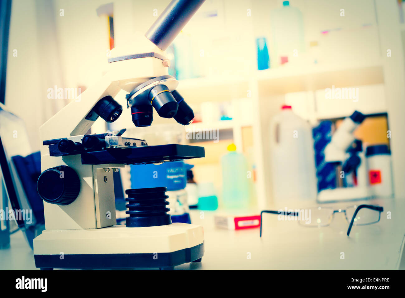 School research microscope Stock Photo - Alamy
