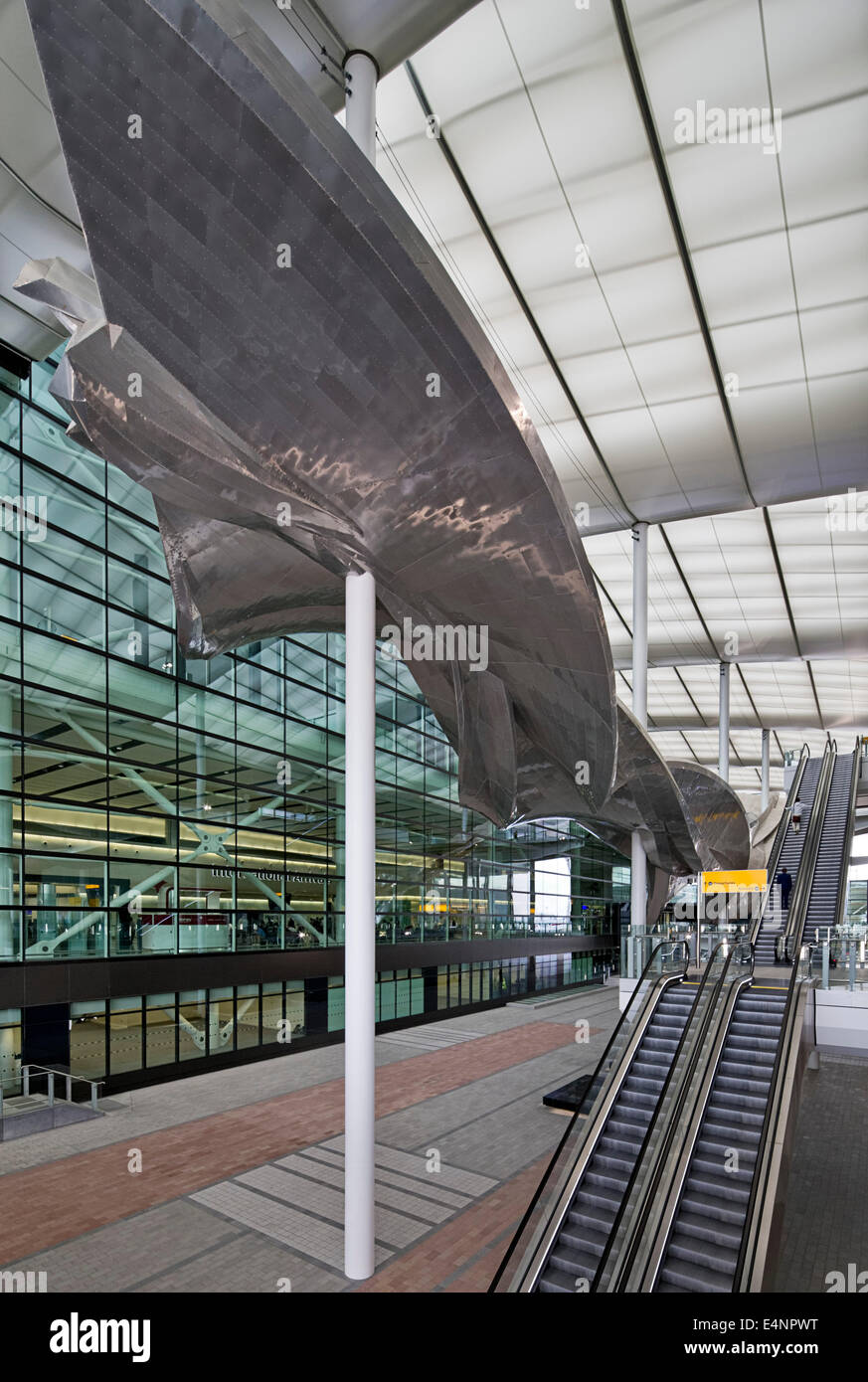 Heathrow Terminal Two - The Queen's Terminal with Richard Wilson's ...