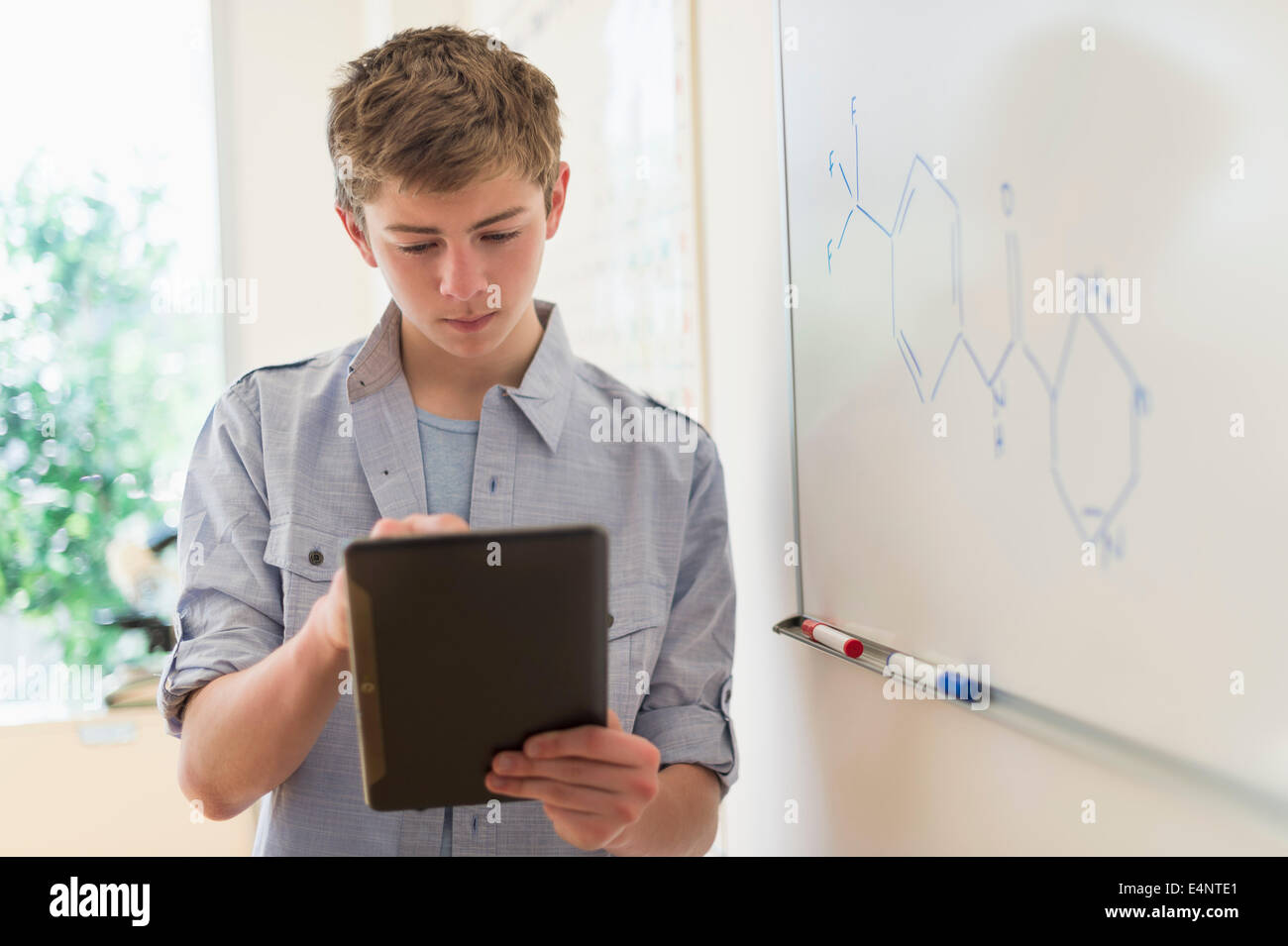Digital whiteboard boy hi-res stock photography and images - Alamy