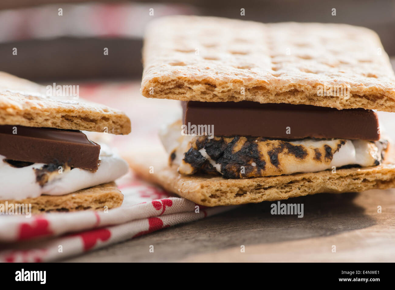 Studio Shot of toasted smores Stock Photo - Alamy