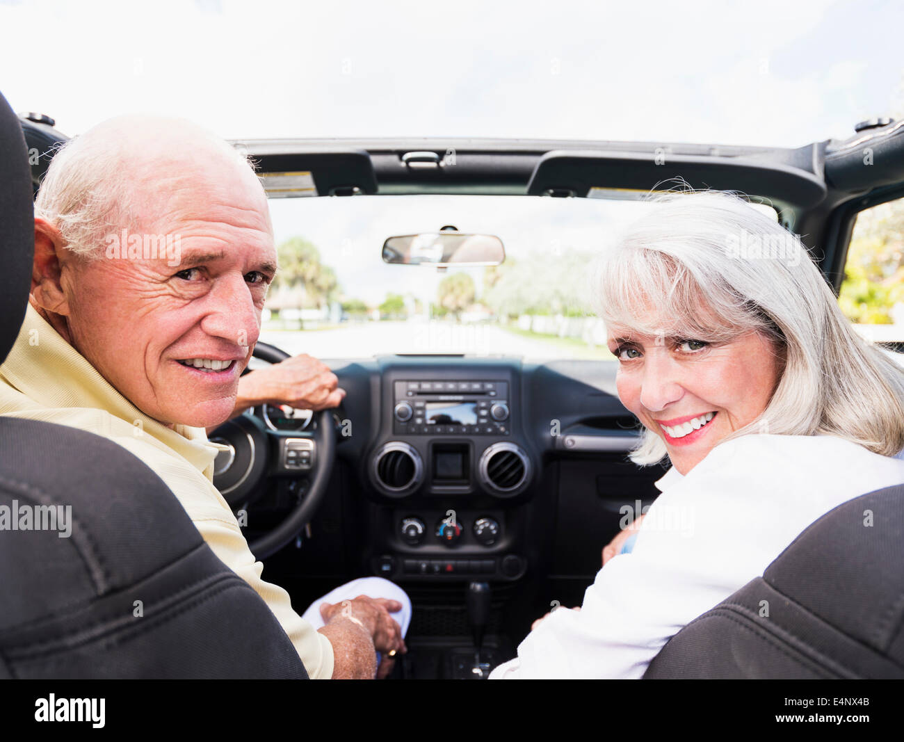 Romantic couple in convertible hi-res stock photography and images - Alamy