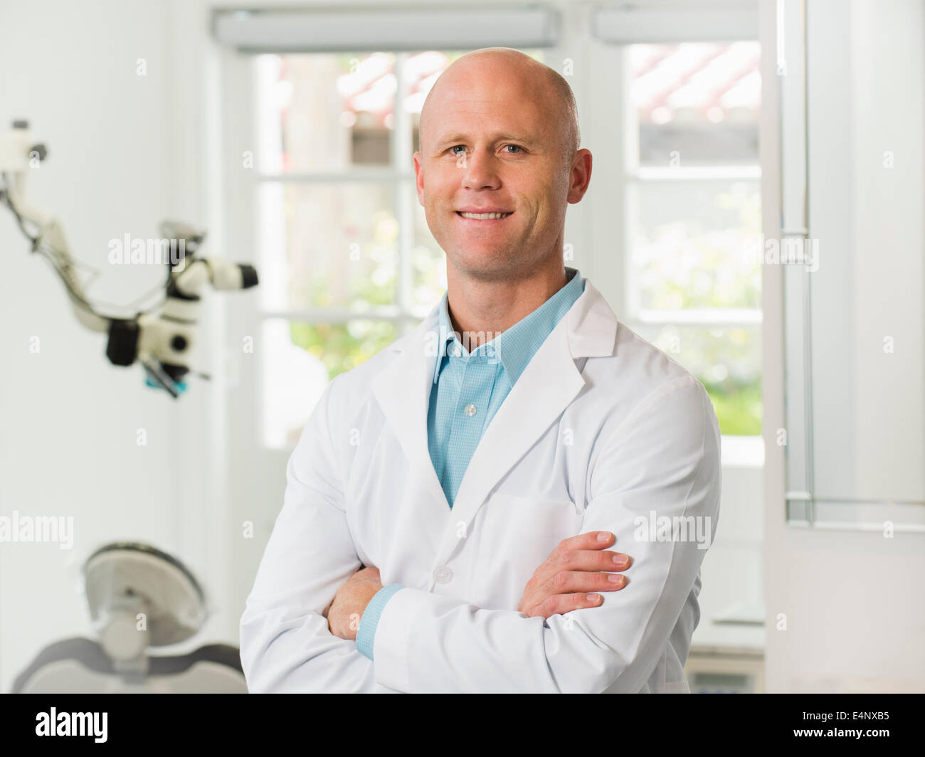 Portrait of dentist Stock Photo - Alamy
