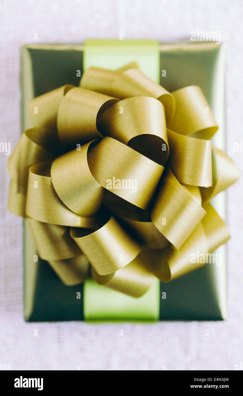 Gift shots hi-res stock photography and images - Alamy