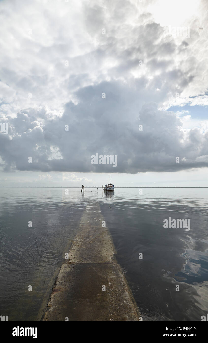 boat at the landing stage at high tide, Hallig Hooge; Boot am Anleger ...