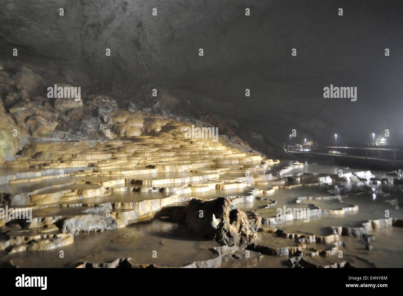 Akiyoshido cave japan mine yamaguchi hi-res stock photography and ...