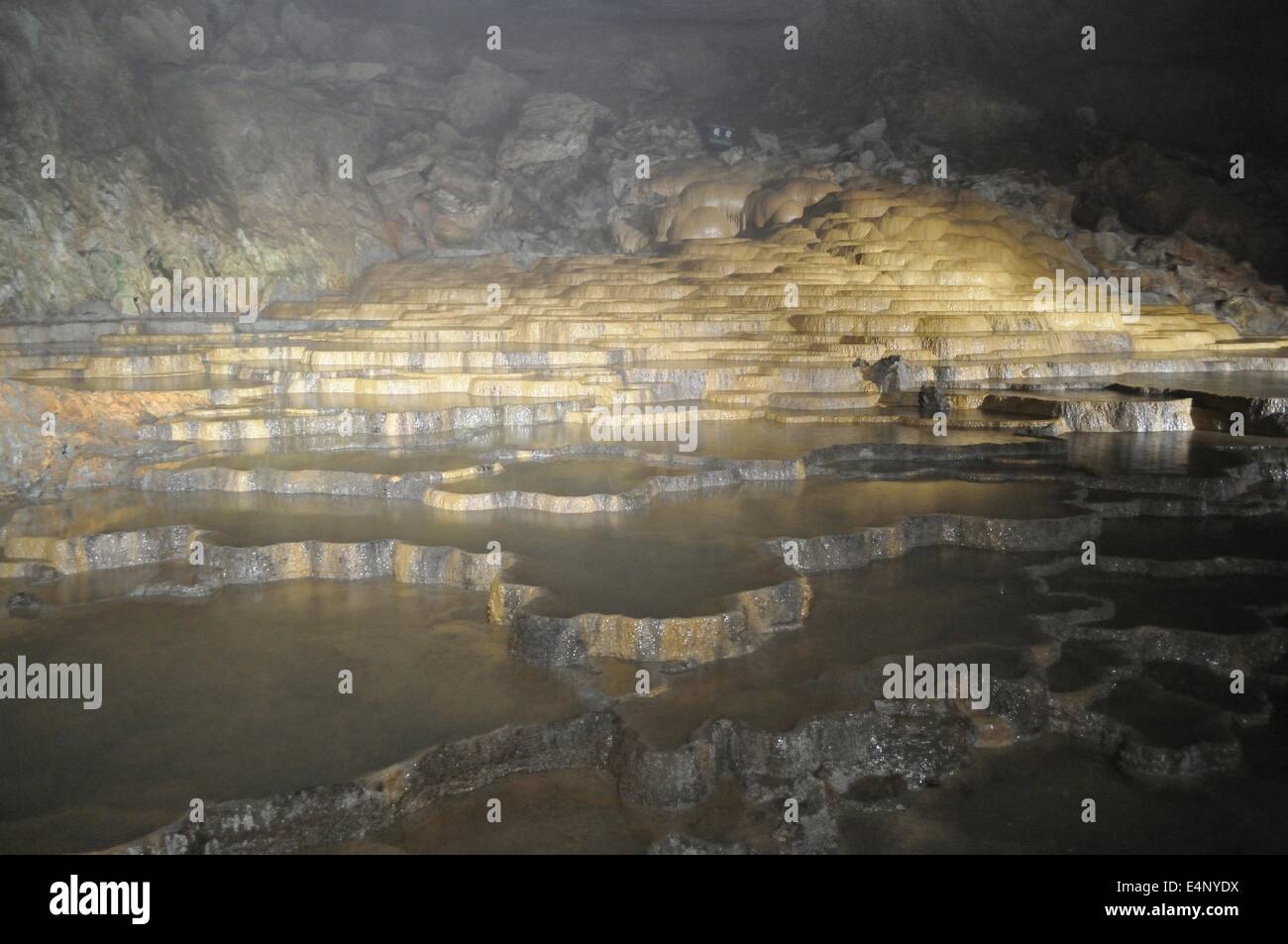 Akiyoshido cave japan mine yamaguchi hi-res stock photography and ...