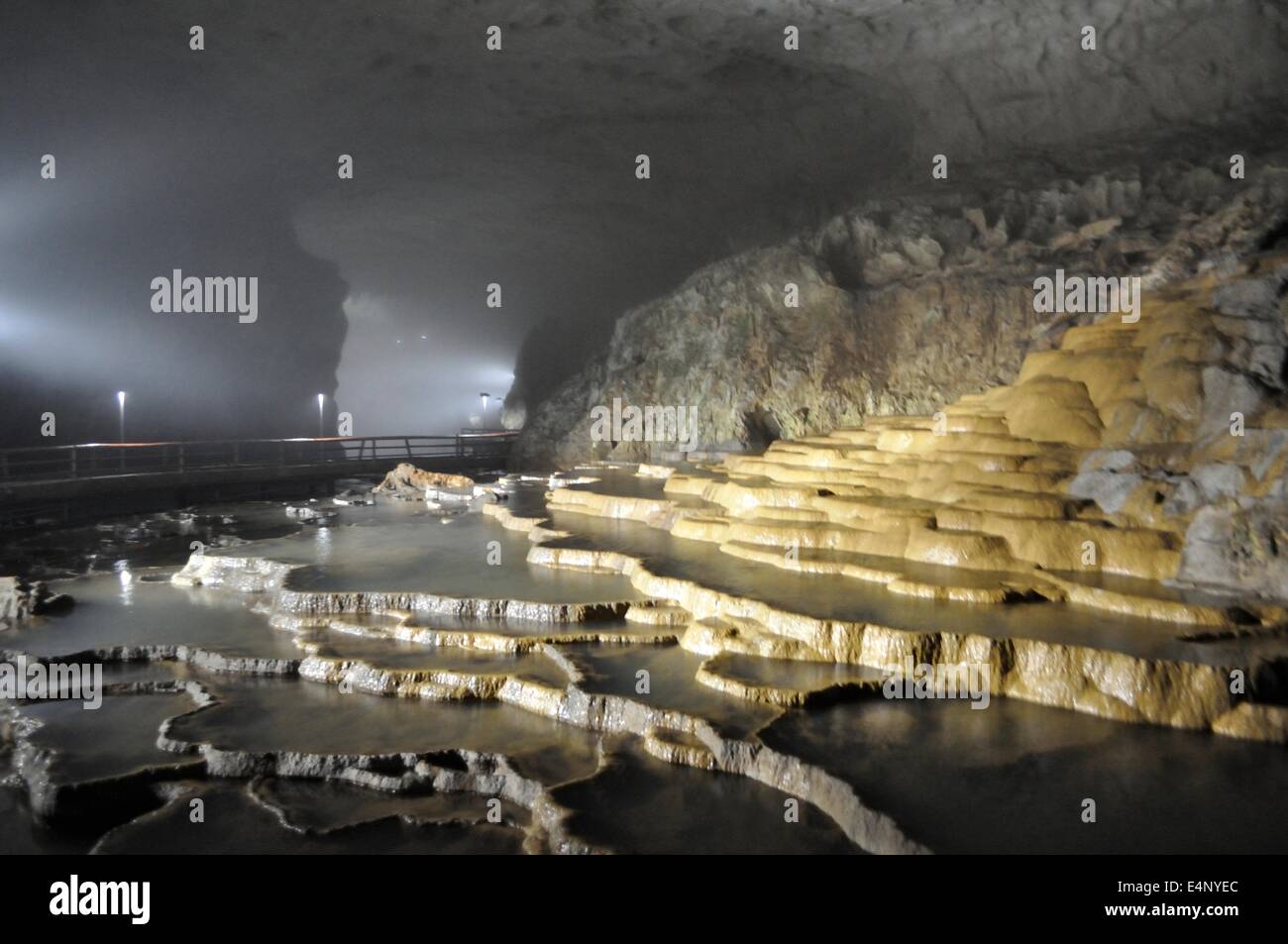 Limestone cave japan hi-res stock photography and images - Alamy