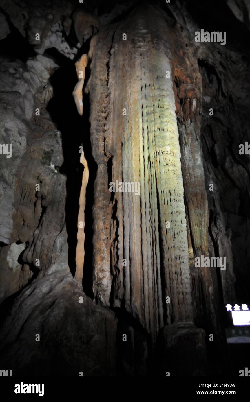 Limestone Cave Japan Stock Photos & Limestone Cave Japan Stock Images ...