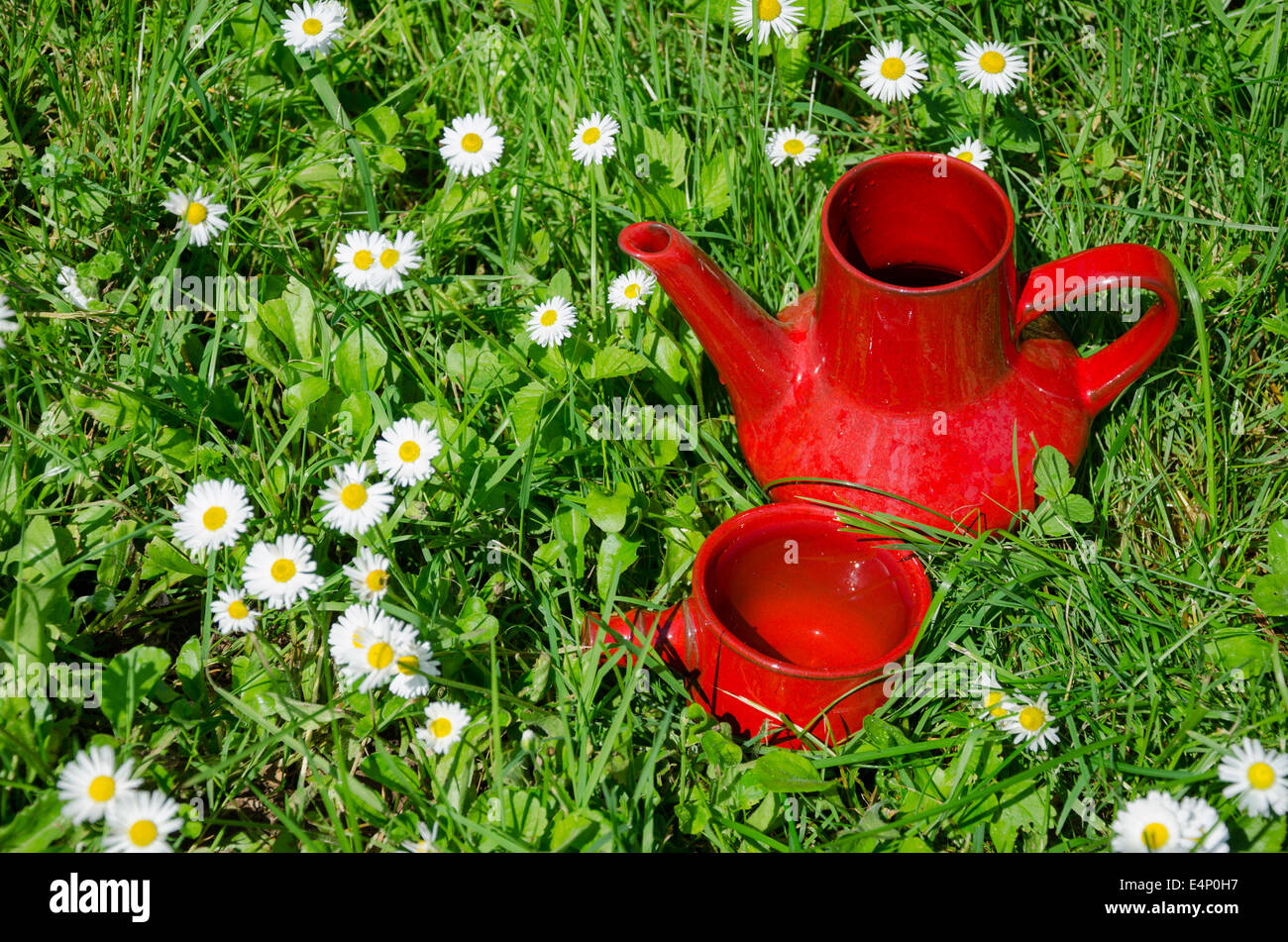 Vintage cup hi-res stock photography and images - Alamy