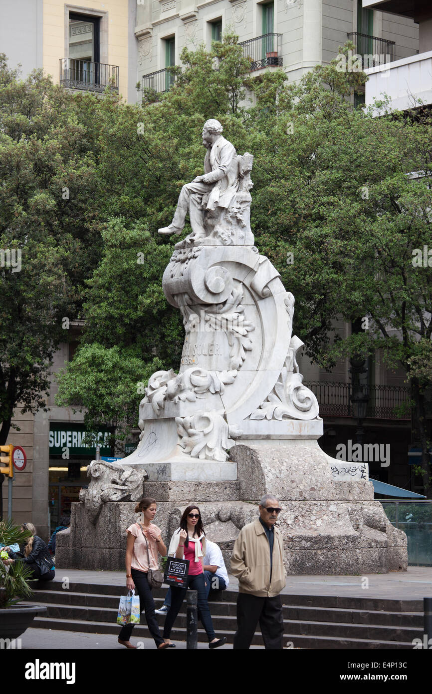 Monument to Serafi Pitarra (Frederic Soler i Hubert) in Pla del Teatre ...