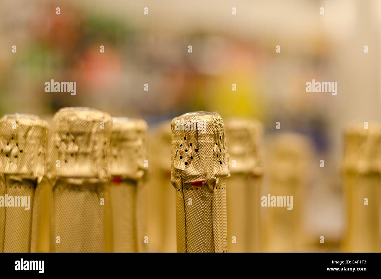 Shiny paper hi-res stock photography and images - Alamy