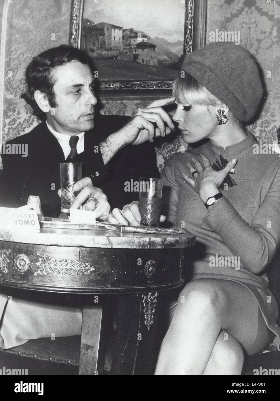 ELKE SOMMER with Joe Hyams in Rome. © Interfoto/Globe Photos/ZUMA Wire ...
