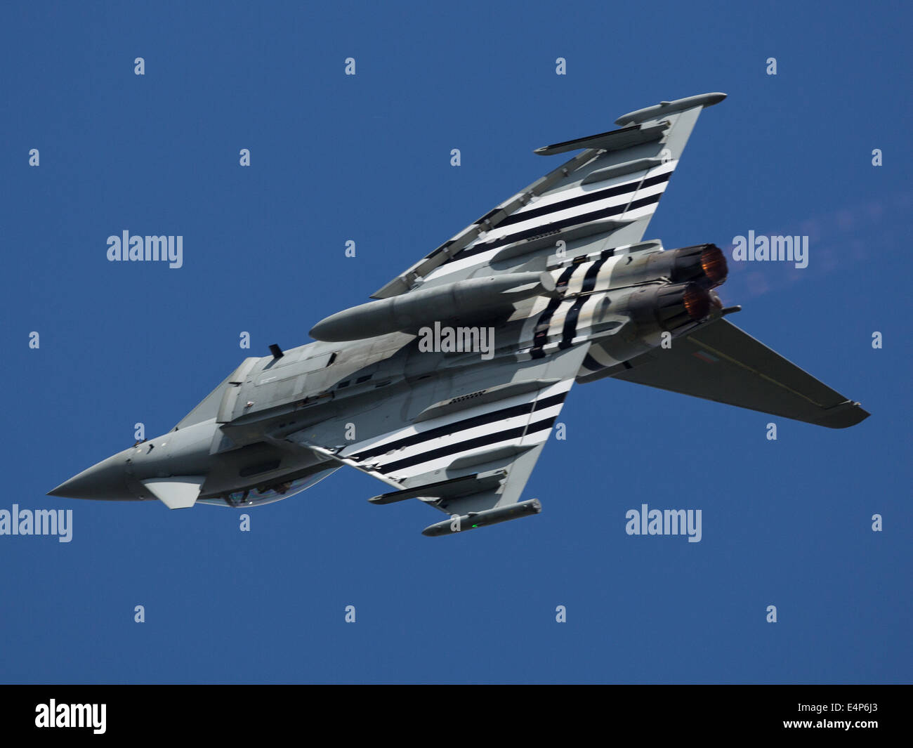 2014 raf typhoon display aircraft hi-res stock photography and images ...