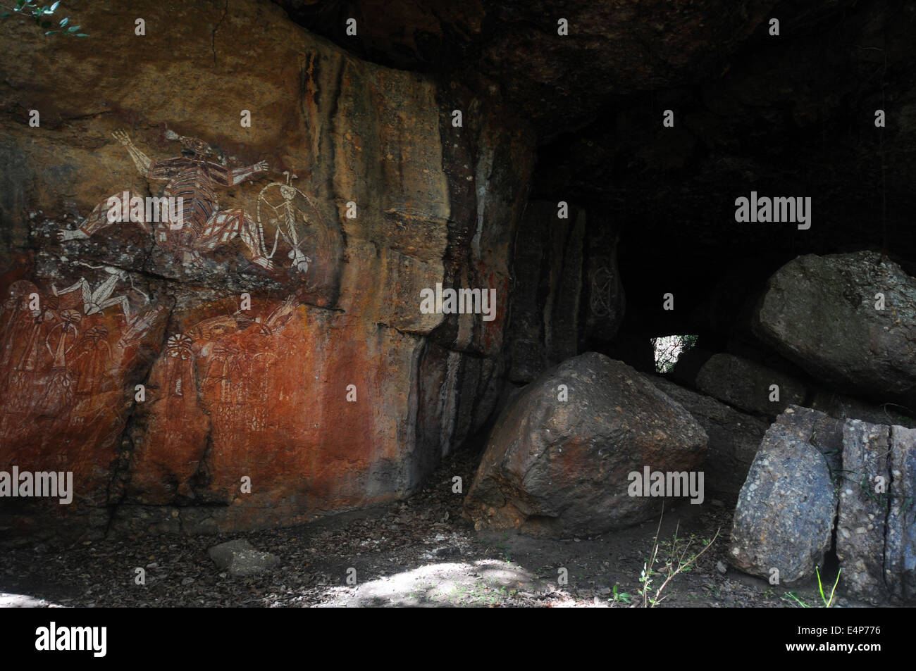 Aboriginal rock art figures including the Lightning Man, Anbangbang ...