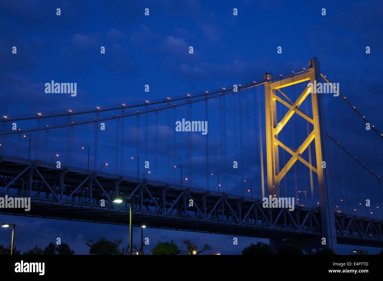Double deck road bridge hi-res stock photography and images - Alamy