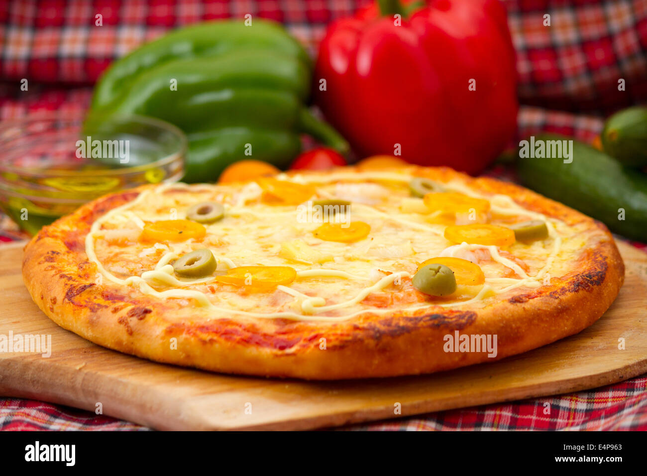 A little cheese pizza, 9 inch Stock Photo - Alamy