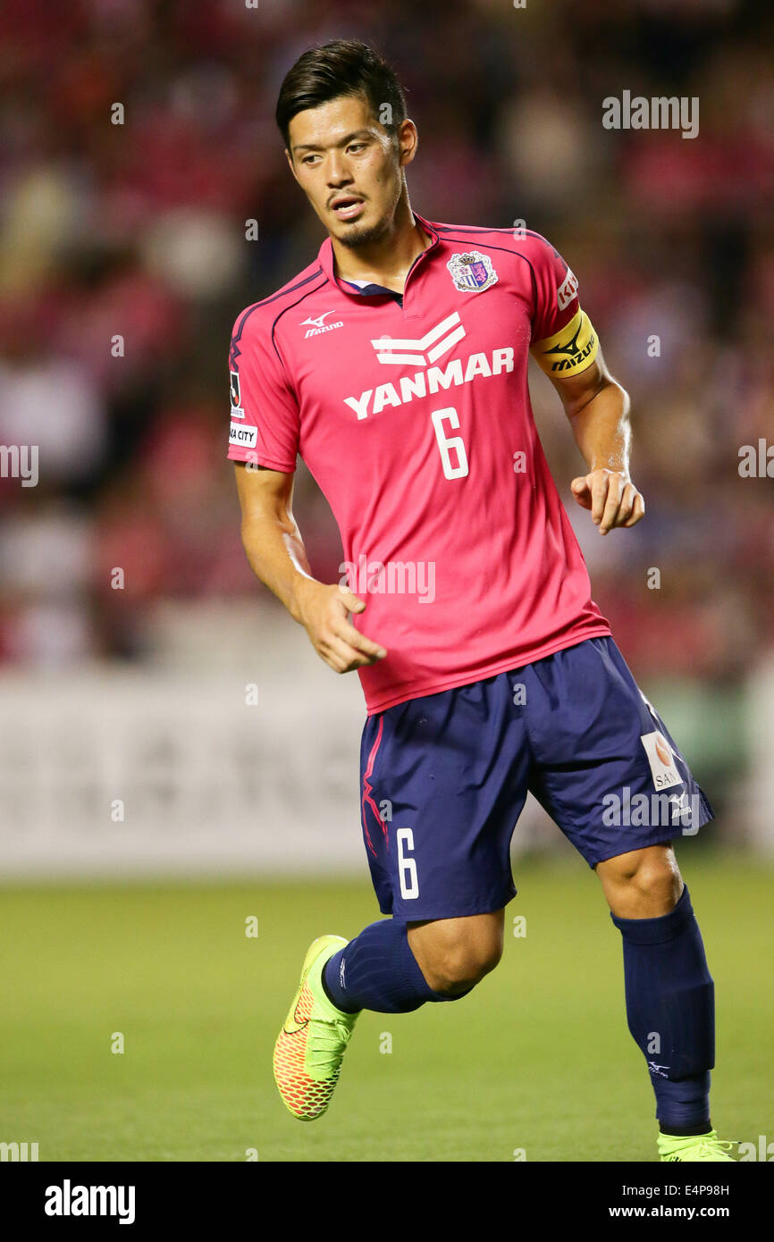 KINCHO Stadium, Osaka Japan. 15th July, 2014. Hotaru Yamaguchi (Cerezo ...
