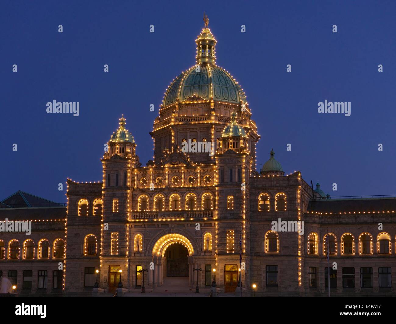 British columbia government capitol hi-res stock photography and images ...