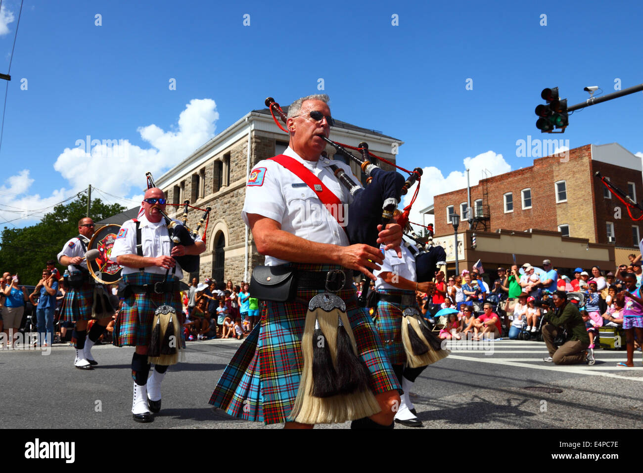 Bagpiper of Greater Baltimore Fire Brigade Pipes and Drums Highland ...