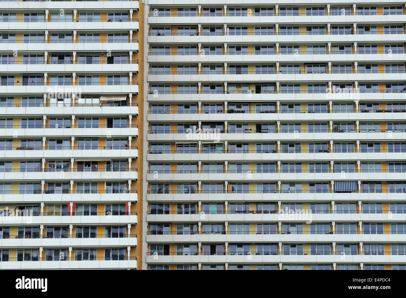 Pre fab tower block hi-res stock photography and images - Alamy