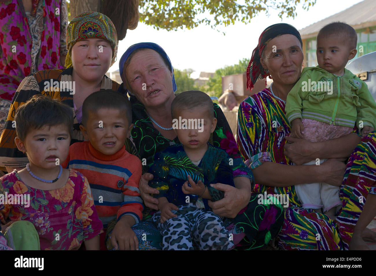 Uzbek girls hi-res stock photography and images - Alamy