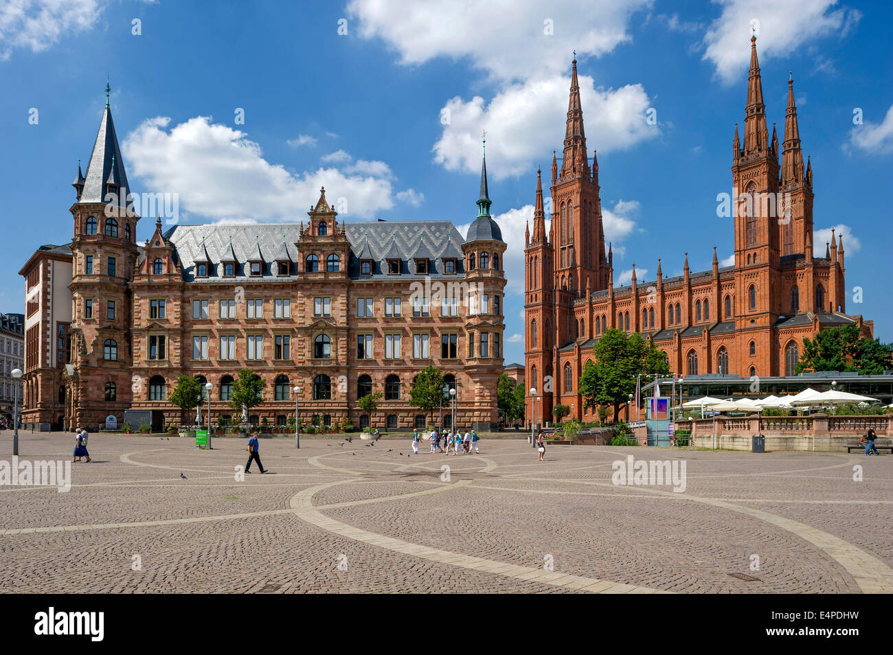 New Town Hall, neo-Gothic Marktkirche church, Marktplatz square ...