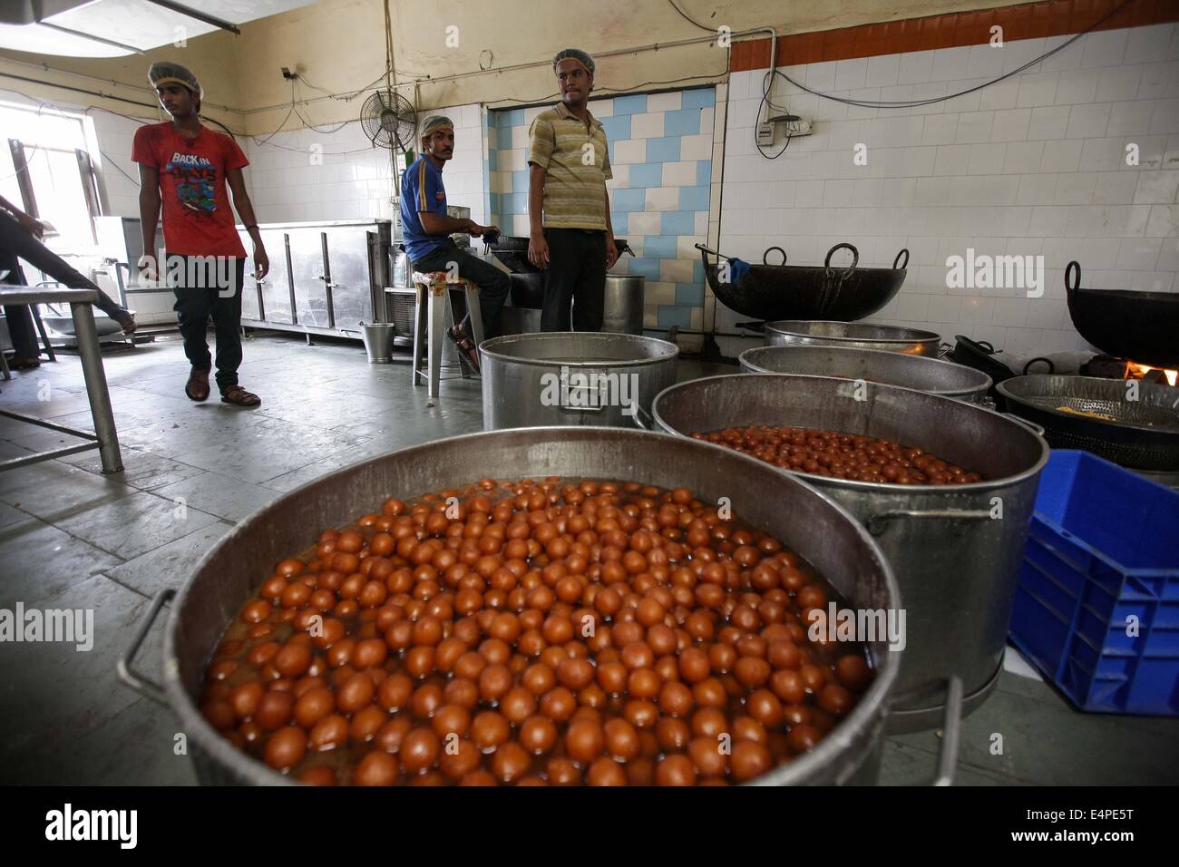Famous snacks in india hi-res stock photography and images - Alamy
