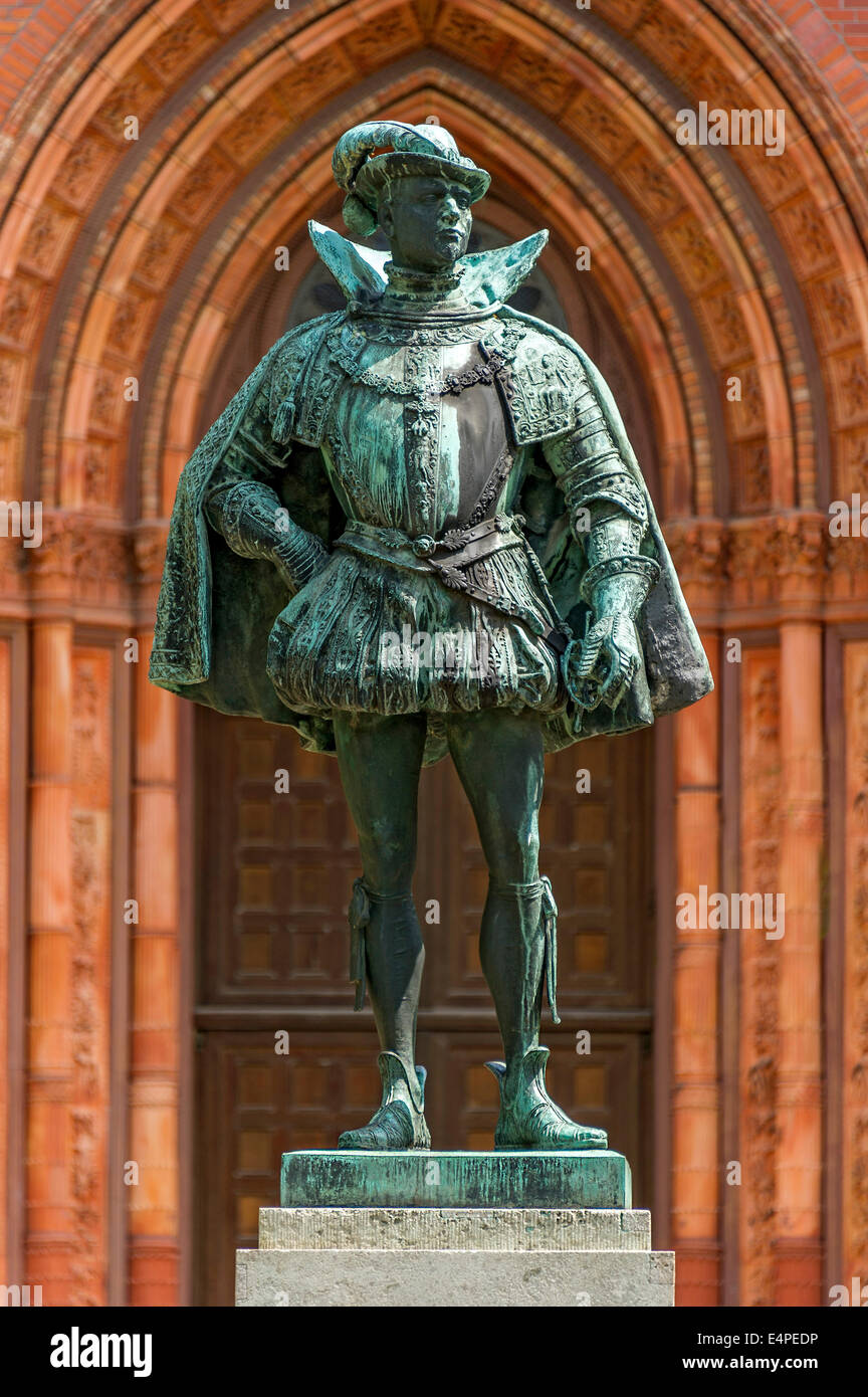 Bronze statue, monument to William the Silent, in front of the neo ...