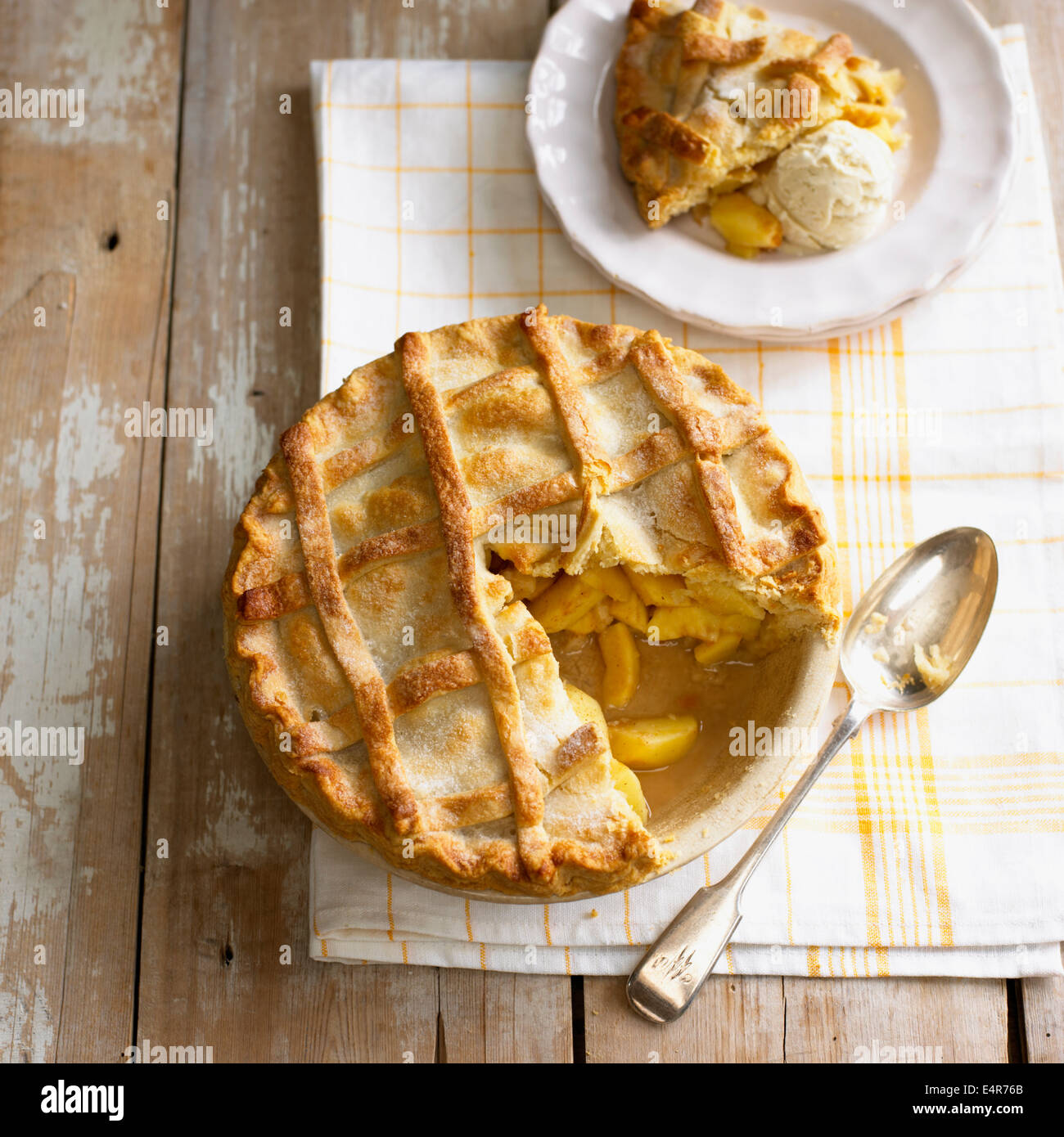 Apple pie hi-res stock photography and images - Alamy