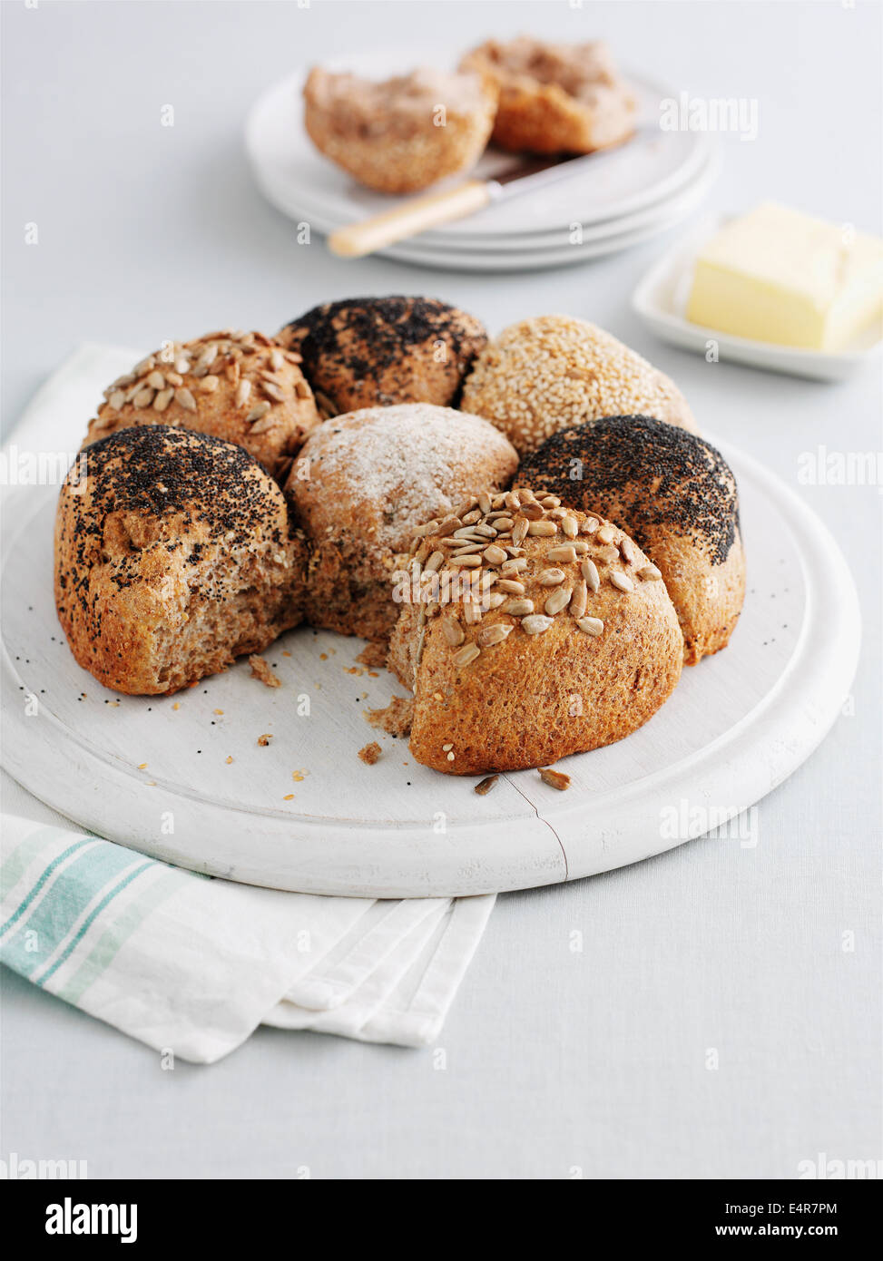 Three-seed crown loaf made with sesame seeds, poppy seeds, sunflower ...