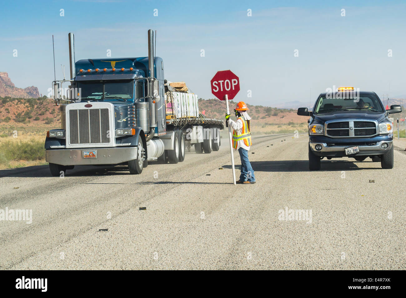 Men at work road signs hi-res stock photography and images - Alamy