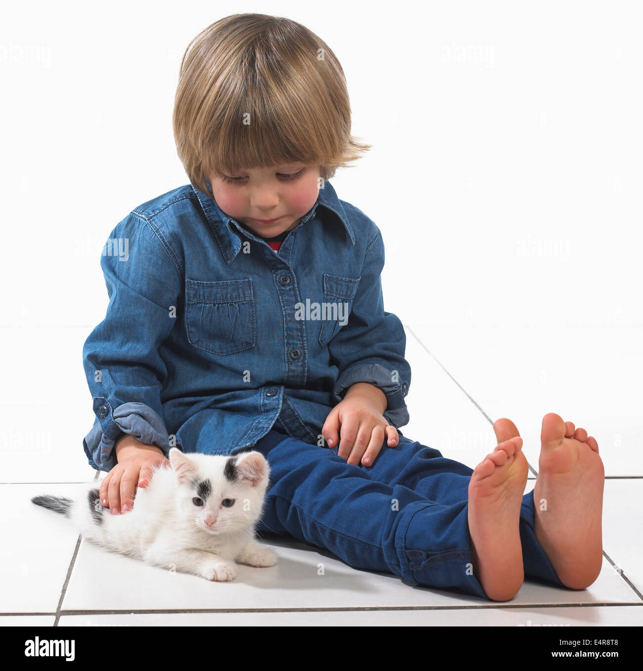 Person stroking hi-res stock photography and images - Alamy