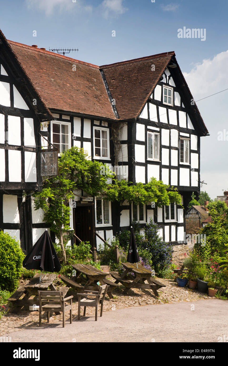 UK, Herefordshire, Pembridge, The New Inn, black and white timber ...