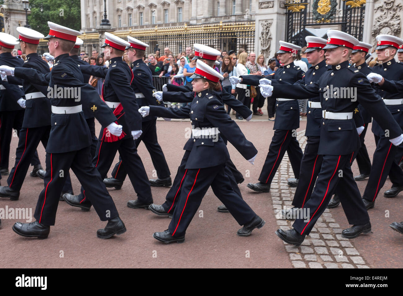 Marching Soldiers Stock Photos & Marching Soldiers Stock Images - Alamy