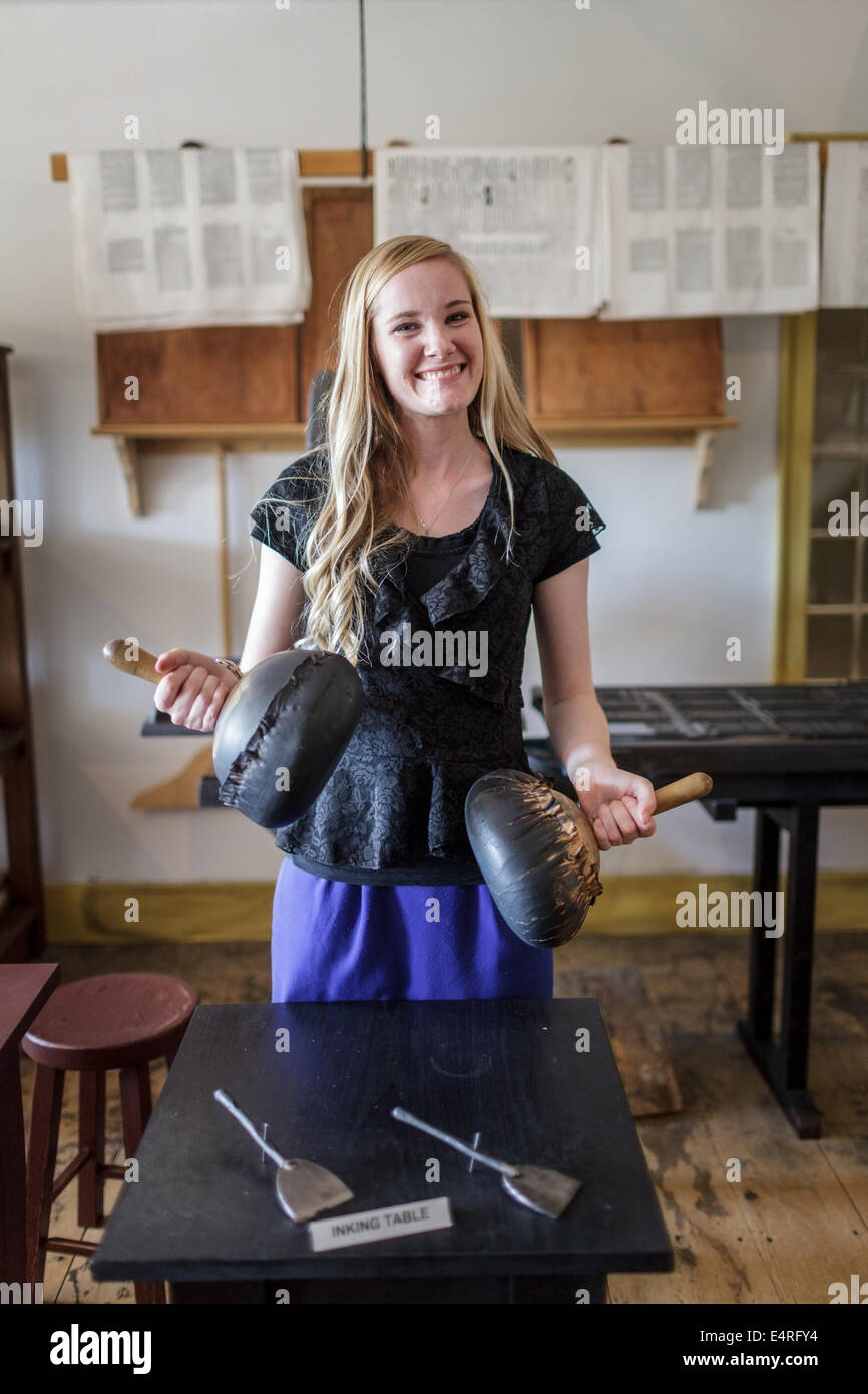 Female tour guide hi-res stock photography and images - Alamy