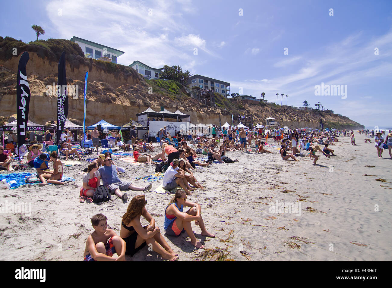 Crowd shots of the 2014 Bro-Am surfing competition and the following ...