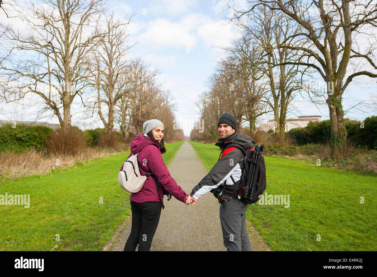 Handing hi-res stock photography and images - Alamy