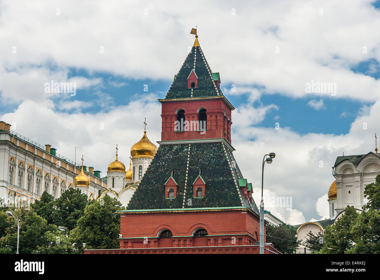Moscow Kremlin Building in summer time Stock Photo - Alamy