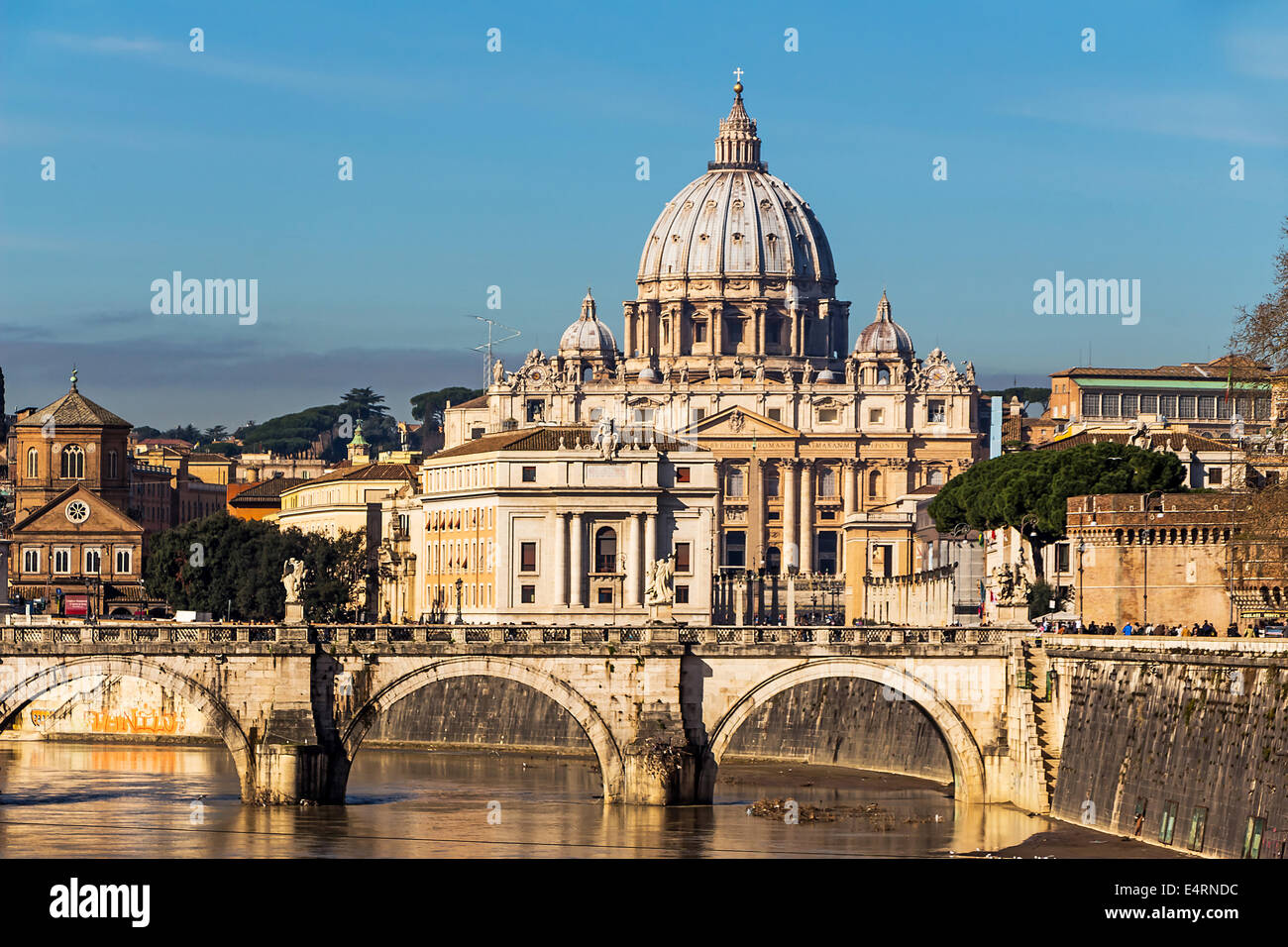 Rome cathedral hi-res stock photography and images - Alamy