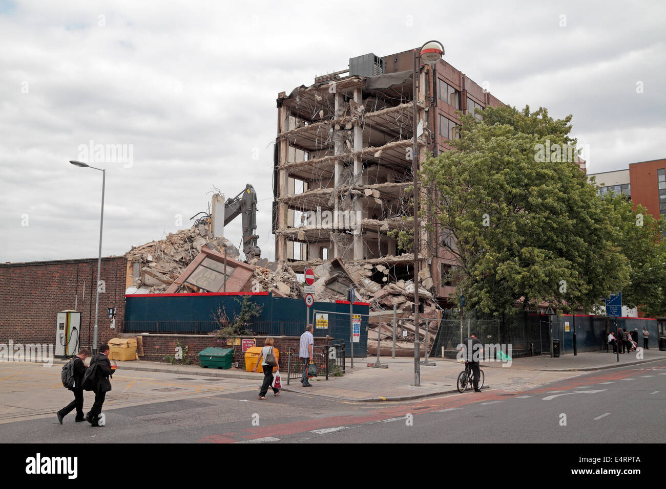 Hounslow building collapse hi-res stock photography and images - Alamy