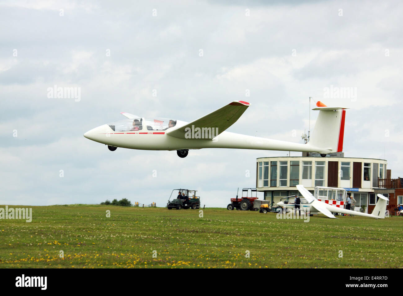 Glider Landing Stock Photos & Glider Landing Stock Images - Alamy