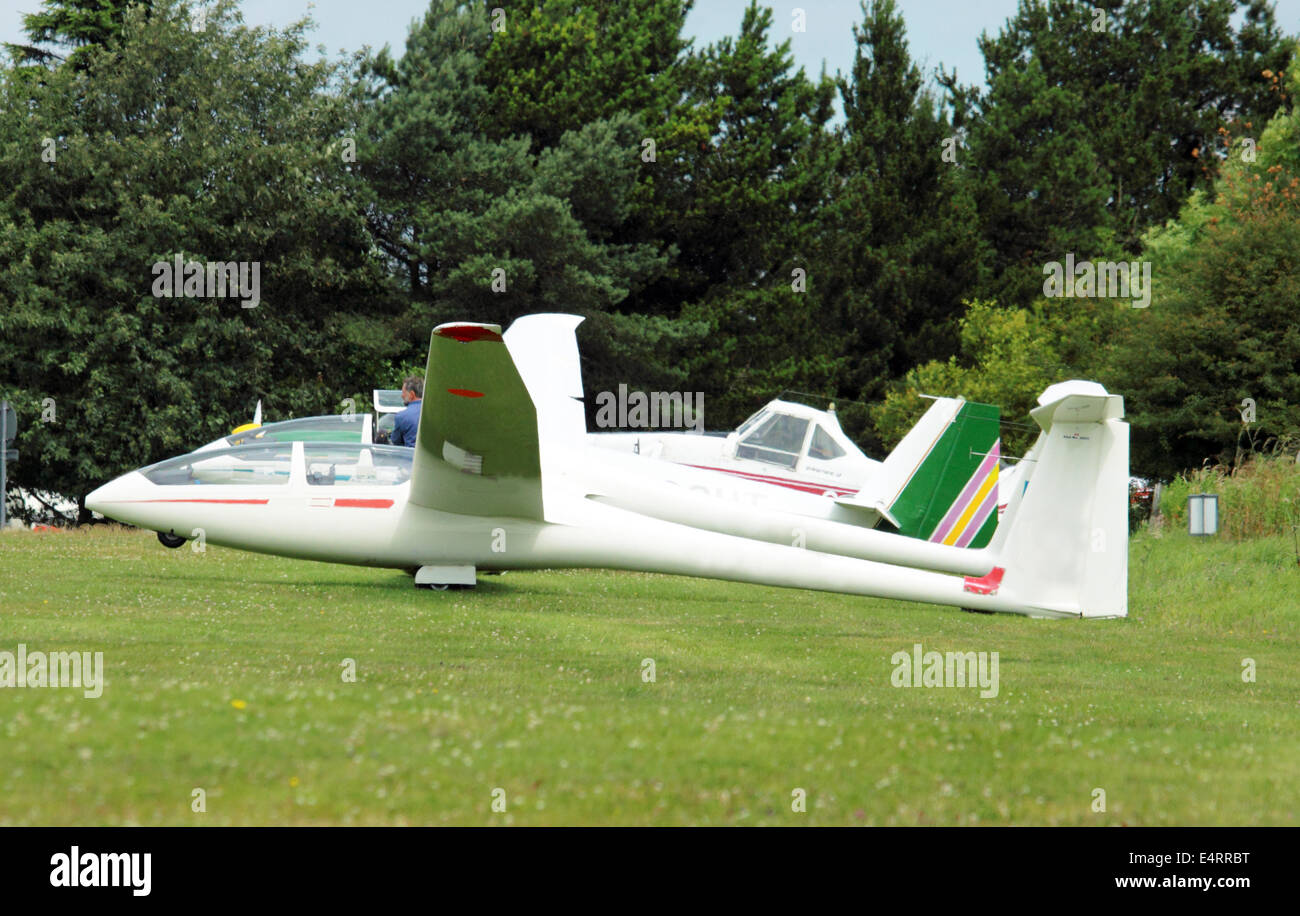 Gliders hi-res stock photography and images - Alamy